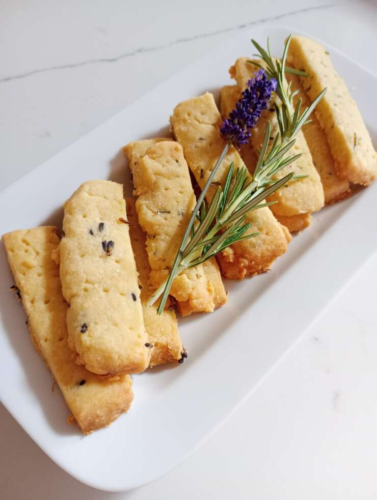 How to Make Sweet and Crisp Summer Shortbread - Modern Woman Old Soul